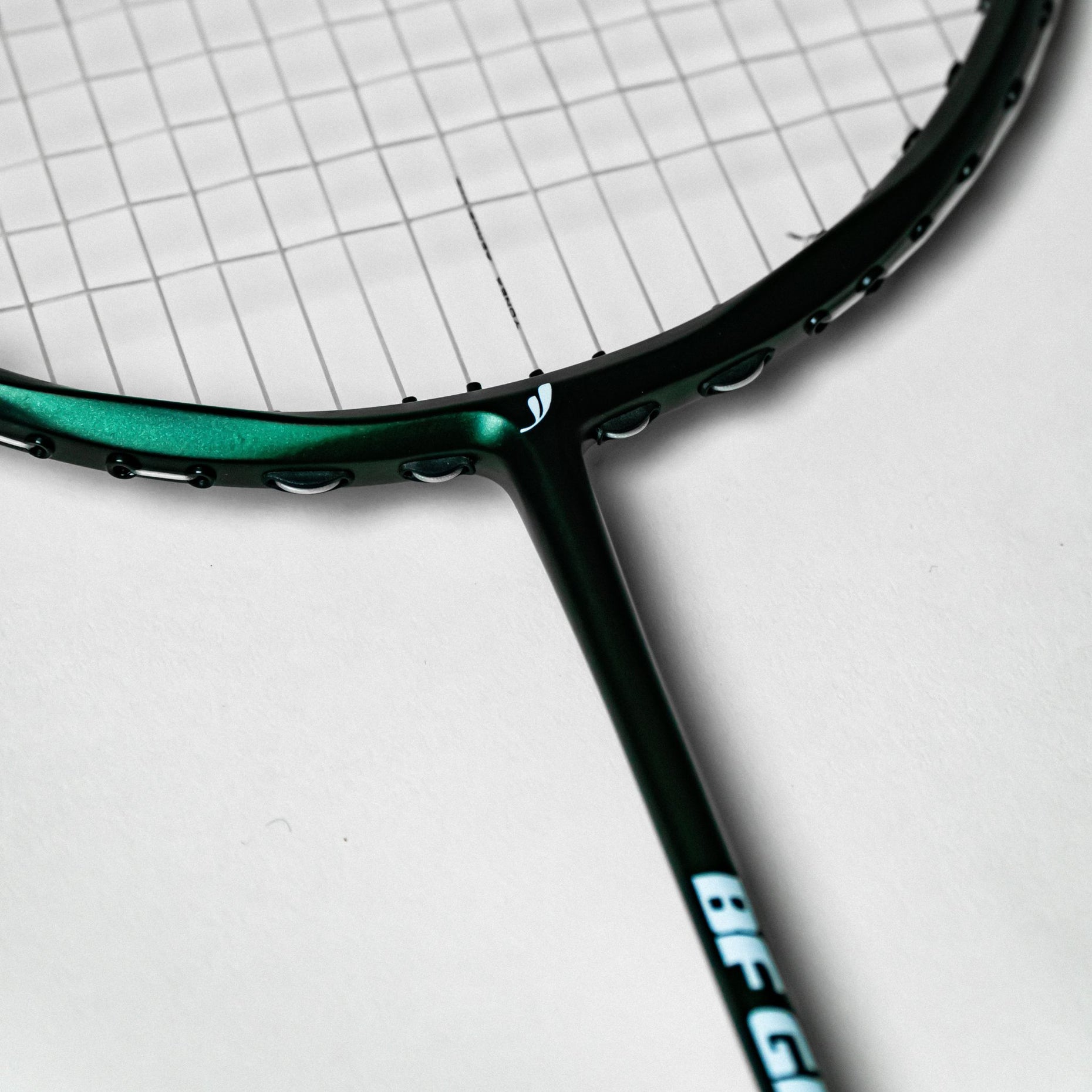 Badminton online shop founded by Morten Frost – Basic Feather